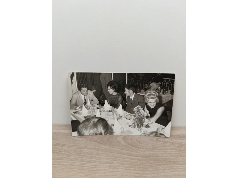 Vintage fotografija prijatelji