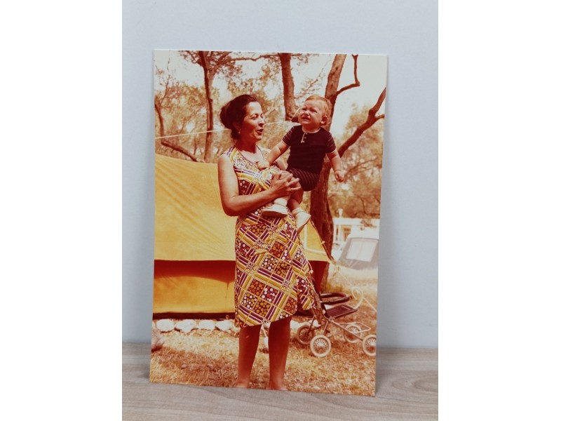 Vintage fotografija majka sa sinom