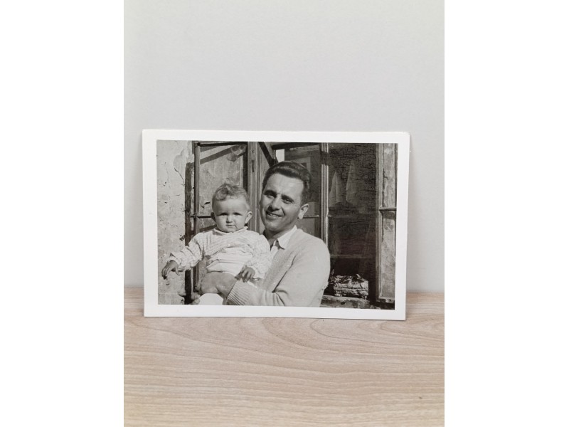 Vintage fotografija otac s detetom