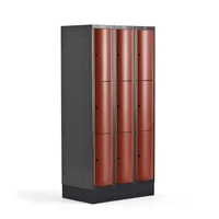 Garderobni ormar "CURVE"
Sa zatvorenom bazom, 3 x 3 vrata, 1890x900x550 mm, crvena vrata