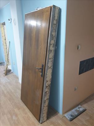 Sobna vrata 205x90 cm.