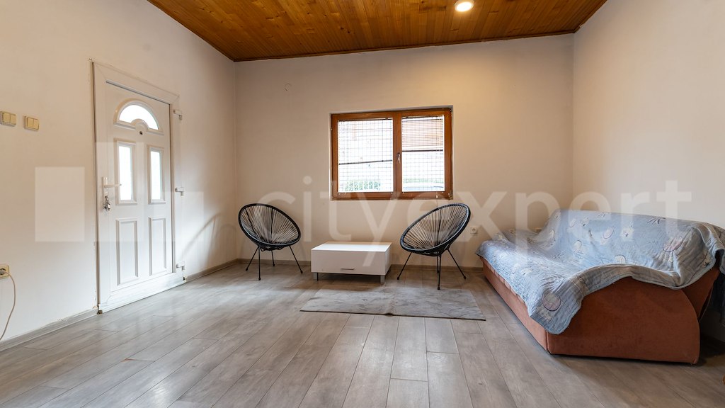 Kuća za izdavanje BEZ PROVIZIJE: Petosoban i veći, 100m², Sopoćanska, Zvezdara - 700€