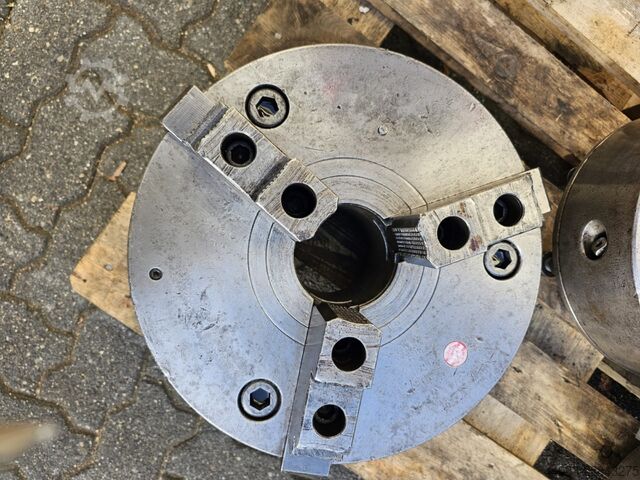 Meso
RÖHM 3 Backenfutter