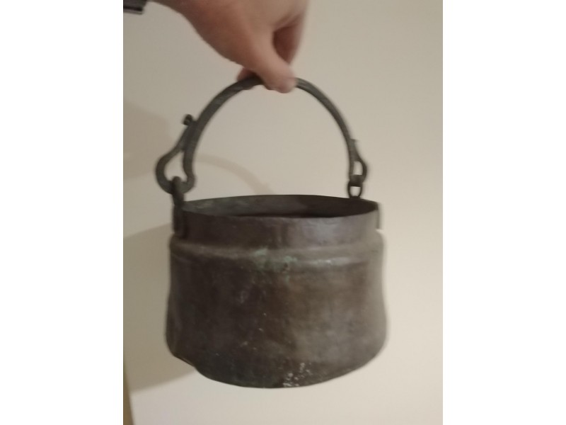 Bakarno kazanče izuzetno staro 1 kilogram bakra