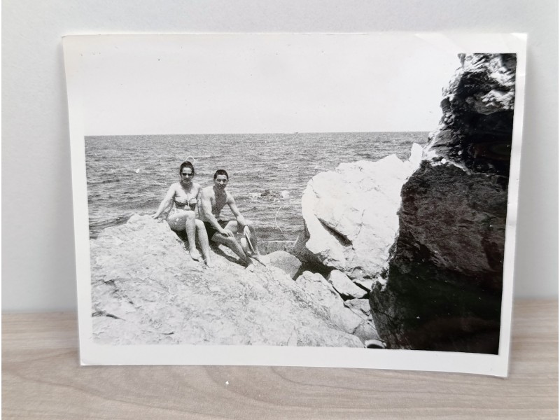 Vintage fotografija par na plaži
