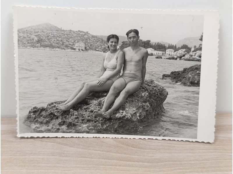 Vintage fotografija par na plaži