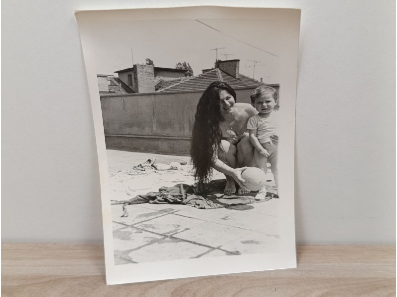 Vintage fotografija dama s detetom