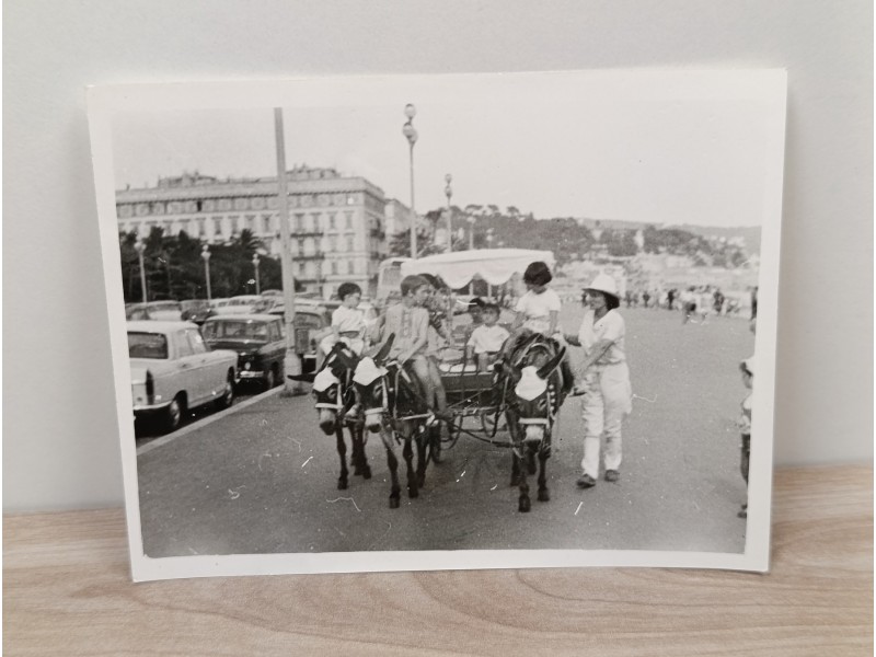 Vintage fotografija deca na magarcima