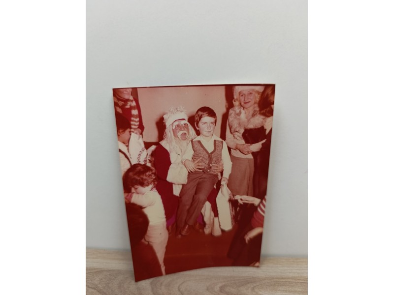 Vintage fotografija dete s Deda Mrazom
