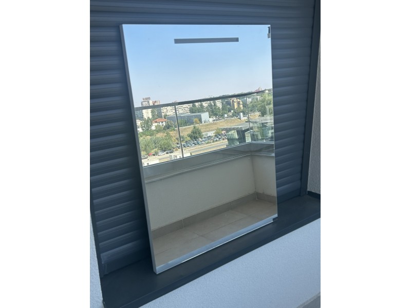 PinoArt ogledalo sa ugrađenom LED lampom 60x81