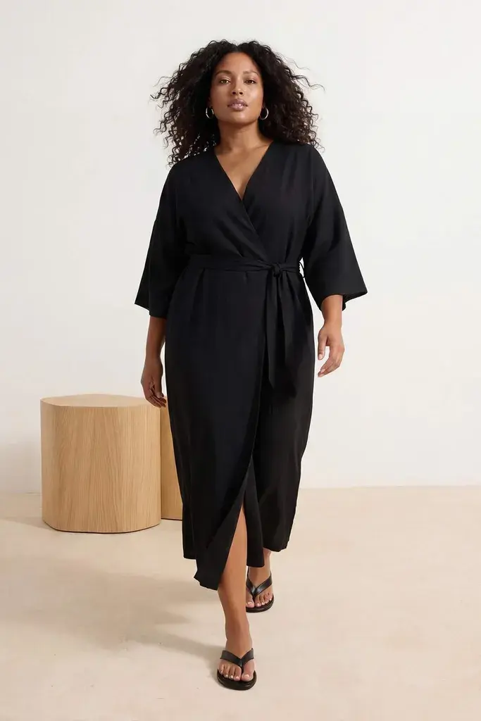Trendyol Curve Ženski kimono i kaftan TBBSS26DE00001, Crni