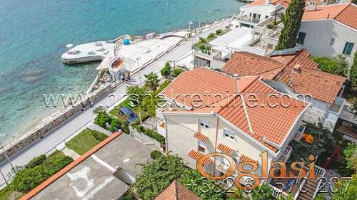 Dva stana na obali mora Herceg Novi