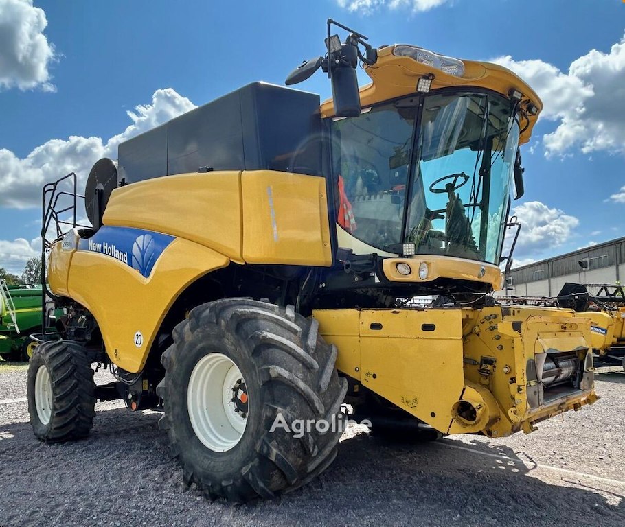 New Holland CR 980 kombajn za žito