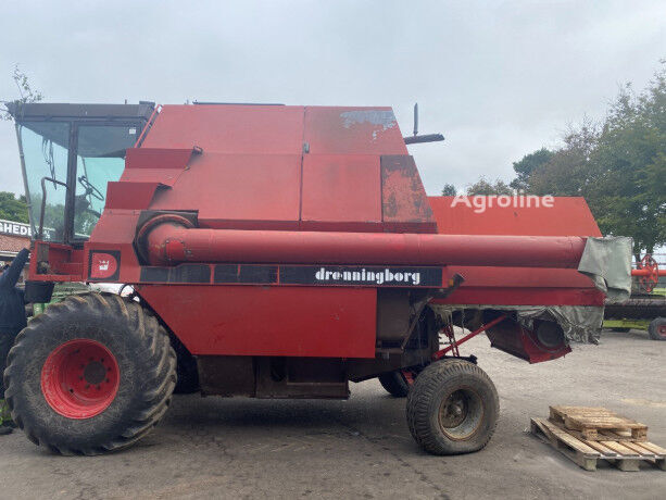 Dronningborg D7500 kombajn za žito
