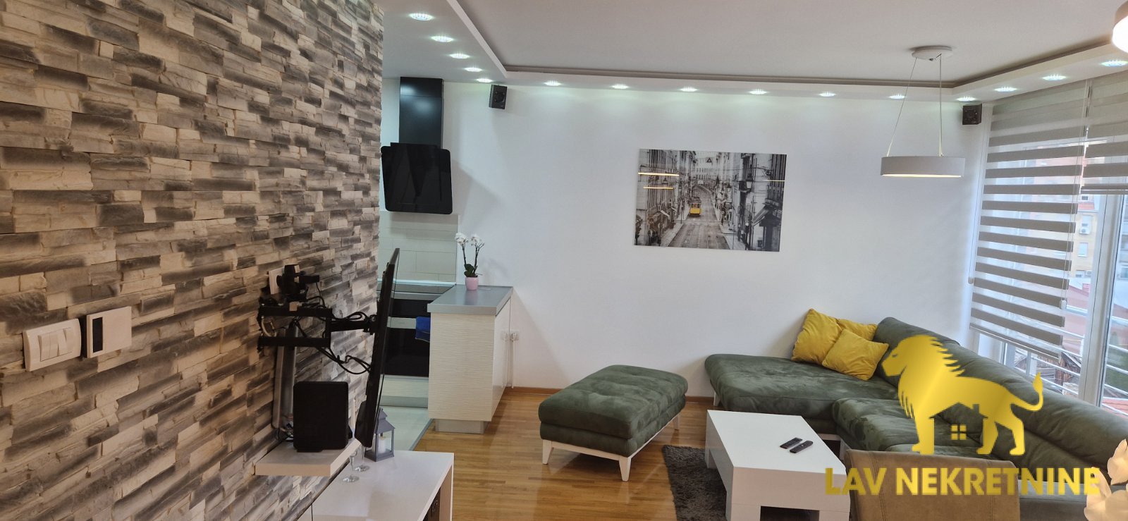Trosoban stan za izdavanje, Centar, Novi Sad, 74m², 1.000 €/mes