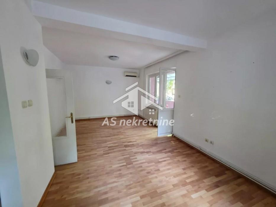 Četvorosoban stan za izdavanje, Dedinje, Beograd, 104m², 1.500 €/mes