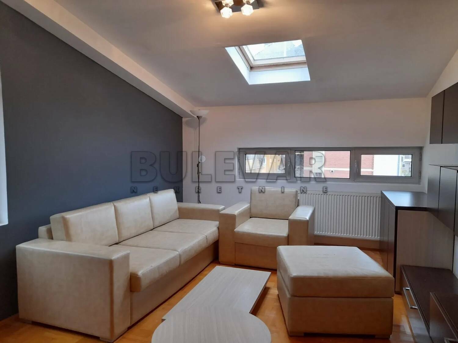 Jednoiposoban stan, Niš – Pravni fakultet | Izdavanje · 44m² · 400€