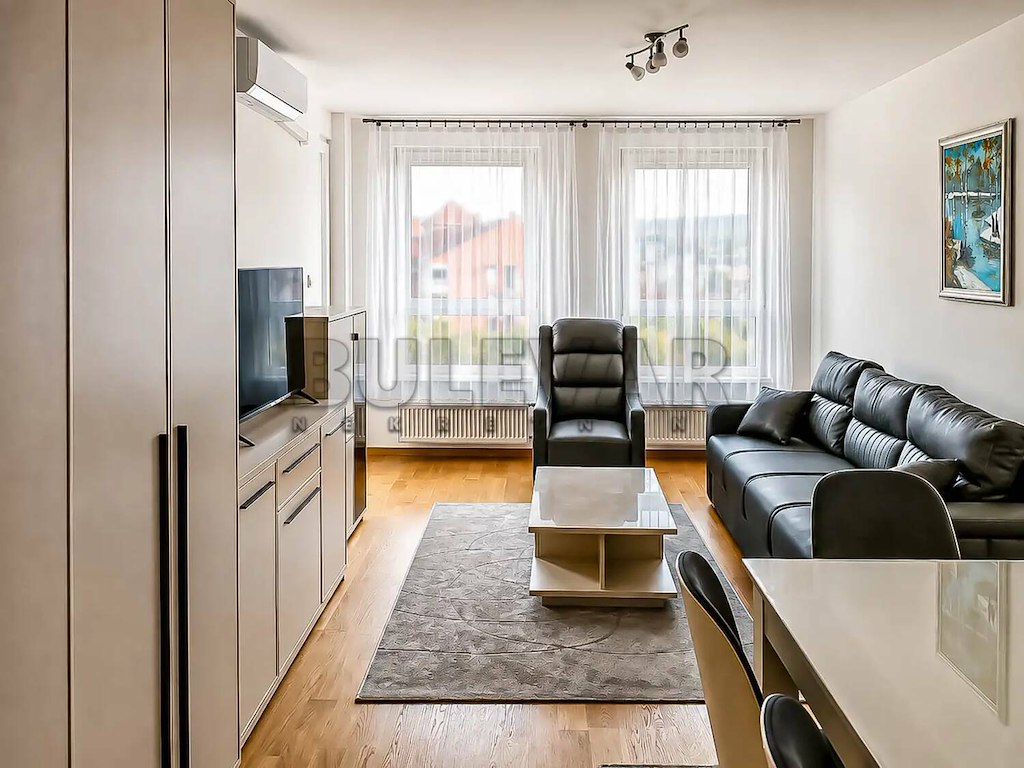 Jednoiposoban stan, Niš – Bulevar Nemanjića Zona 2 | Izdavanje · 53m² · 500€