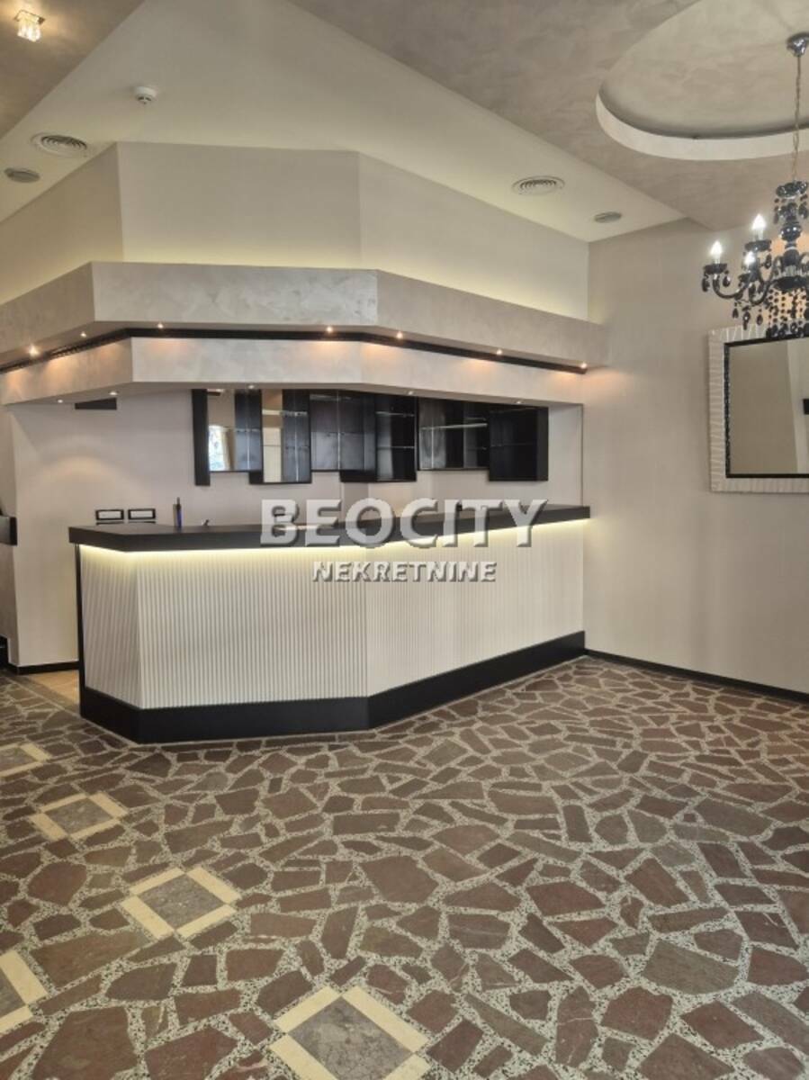 Poslovni prostor / Lokal, Novi Sad – Bulevar Oslobođenja | Izdavanje · 150m² · 1.500€