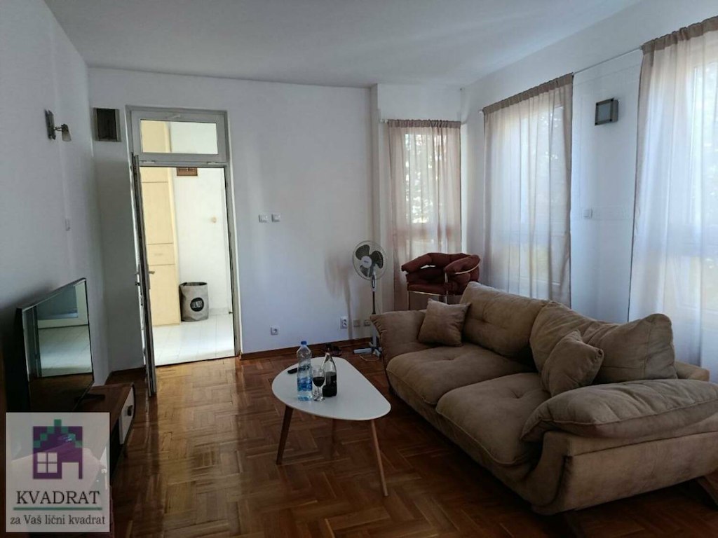 Poslovni prostor / Lokal, Beograd – Obrenovac (mesto) | Izdavanje · 49m² · 500€