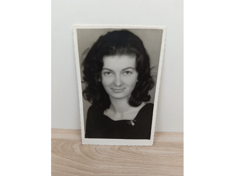 Vintage fotografija dama Branka