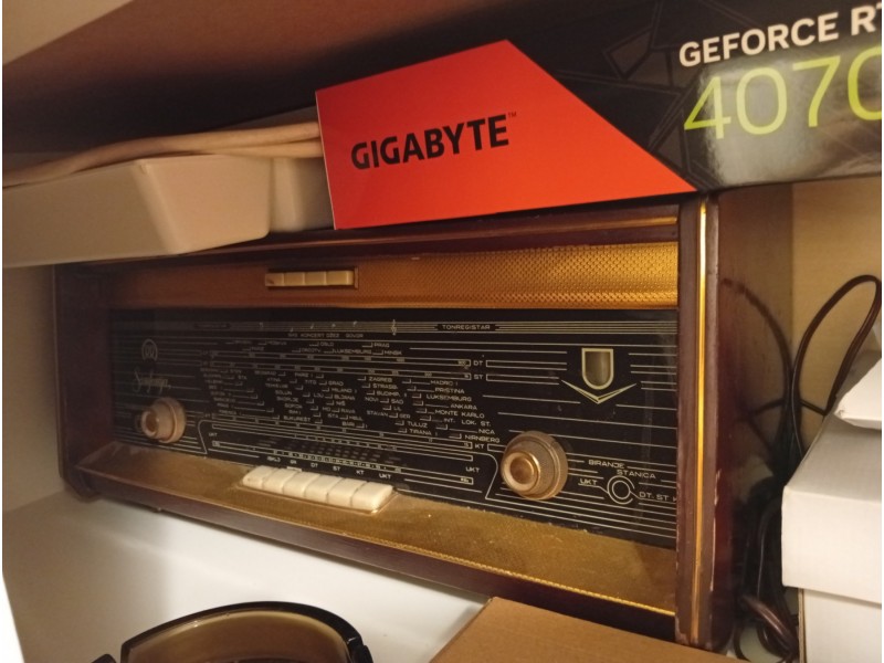 Stari radio Ei Niš Simfonija