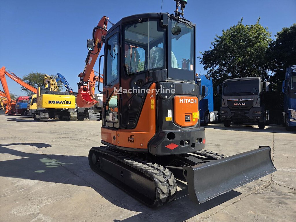 Hitachi ZX33U-6 mini bager