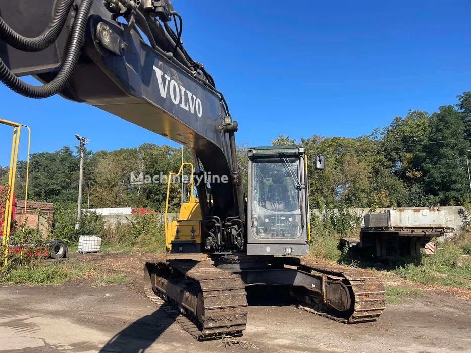Volvo EC 220 bager guseničar