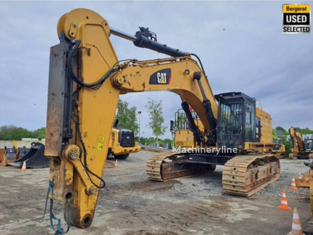 Caterpillar 374F bager guseničar