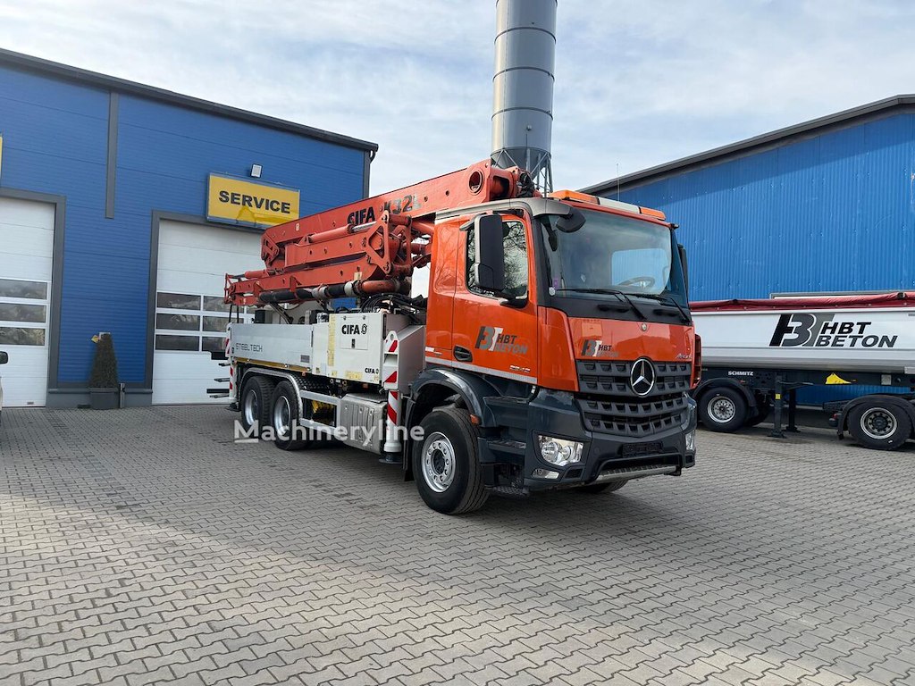 Cifa 32 na šasiji Mercedes-Benz Arocs pumpa za beton