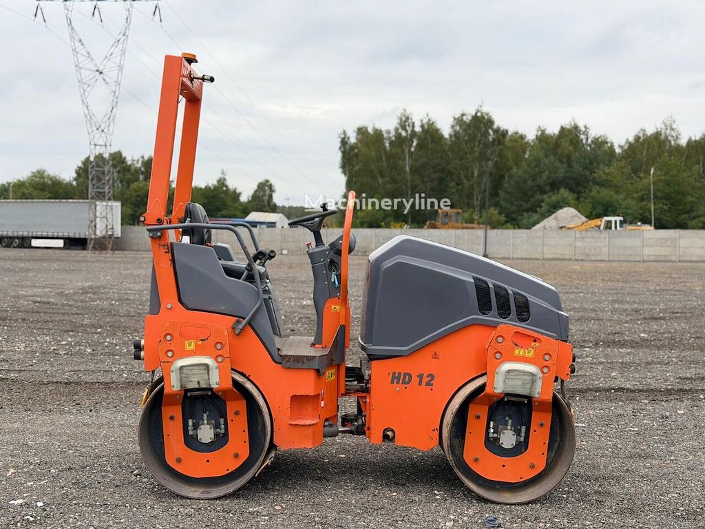 Hamm HD12VV mali valjak
