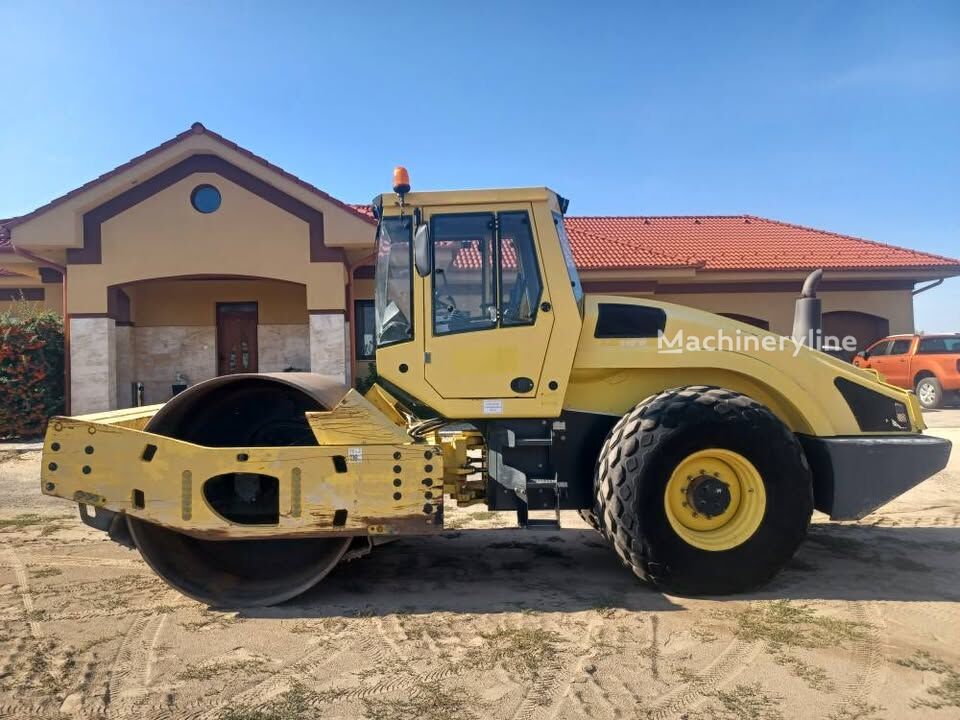 BOMAG BW 219 D-4 kompaktor s jednim valjkom