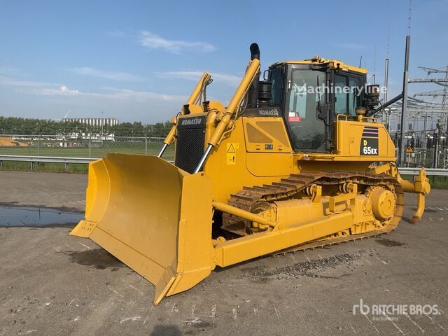 Prodaje se Komatsu D65EX-16 buldožer na aukciji
