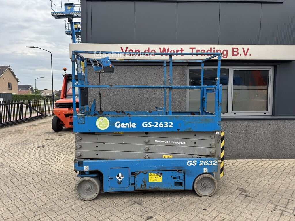 Genie GS - 2632 SchaarHoogwerker / Arbeitsbuhne / Sciccor 10M werkhoo makazasta platforma
