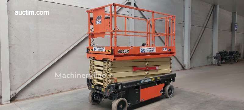 Prodaje se JLG 4045R makazastu platformu na aukciji