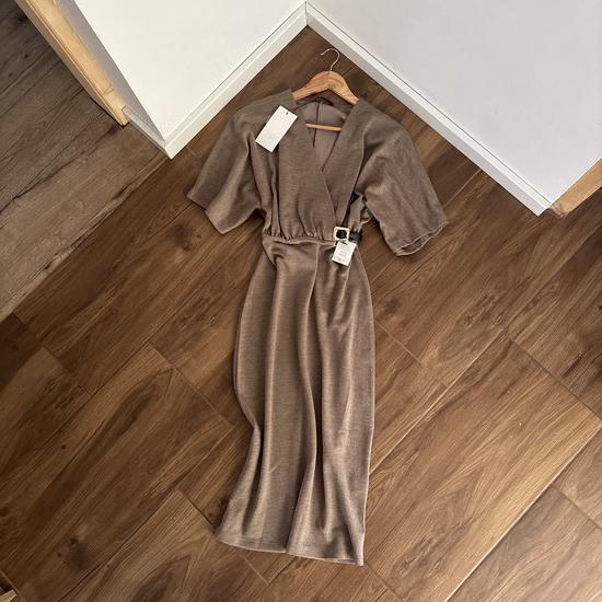Zara lepa midi haljina sa kaisem Novo