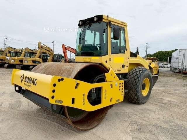 BOMAG BW211D-4 kompaktor s jednim valjkom