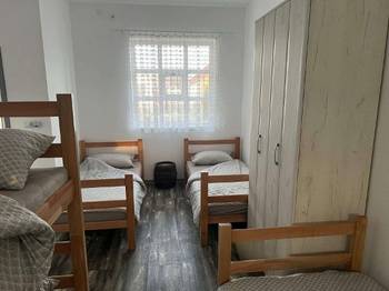 Izdajem smestaj za radnike Jarkovci-Indjija ❲ 80 eur ❳