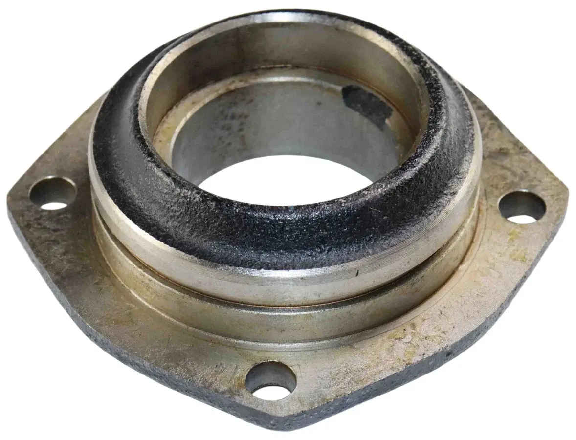Massey Ferguson
Flange - 040933R1