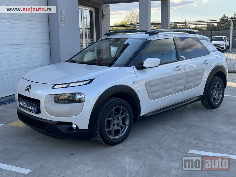 Citroen C4 Cactus 1.2b LED/NAAVIG/PERLA
