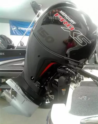 NEW OUTBOARD ENGINE AND INBOARD ENGINES FOR BOATING
