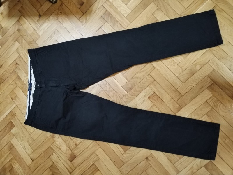 Zara pantalone crne L