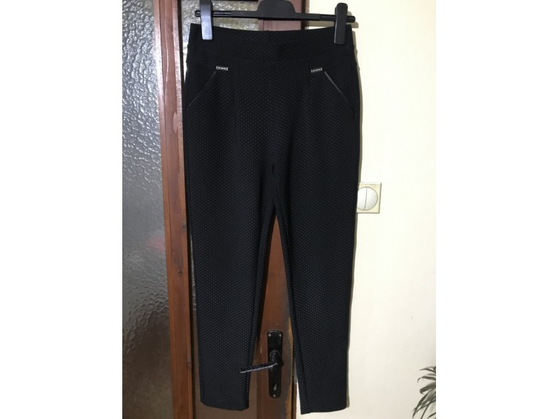 HELANKE NOVE -CRNE SIVE TUFNE -pojas 37-45cm