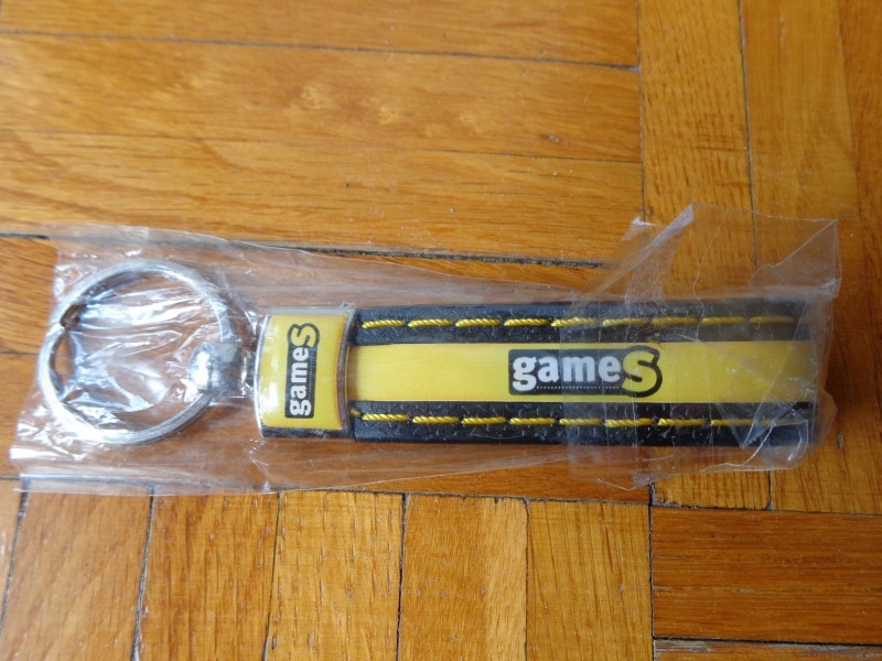 gameS, privezak za kljuceve NEOTPAKOVAN