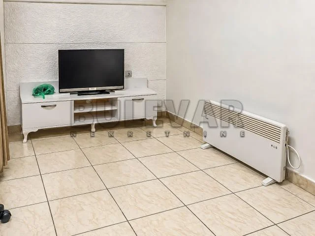 Izdaje se lokal u centru Niša, 21m2