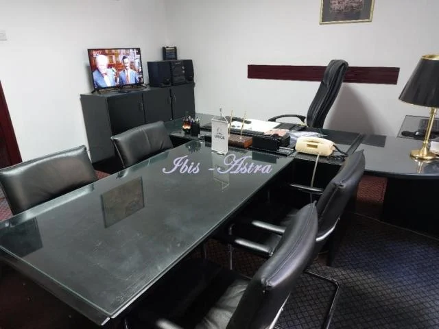 Nameštene kancelarije za izdavanje Centar ID#909866
