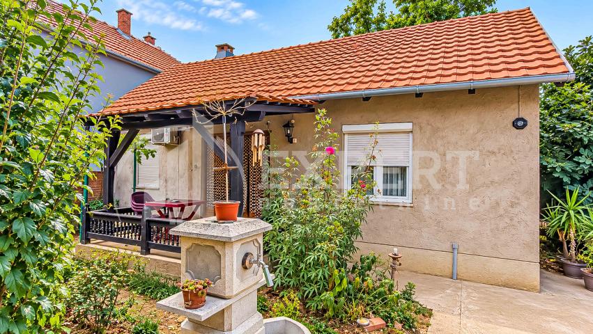 Tri šešira, prizemna kuća 70m2, parcela 2.3a