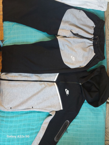 Nike Tech Fleece komplet (Crno-Sivi) (M / L)