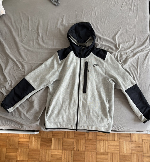 Nike Tech Fleece