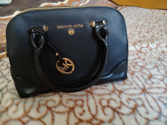 Michael kors torba +besplatna poštarina